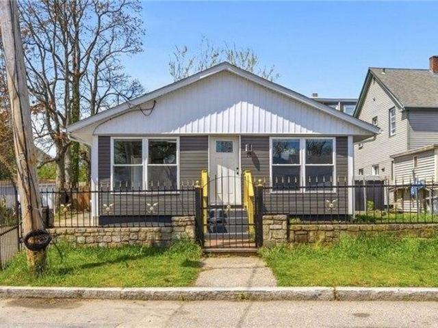house with 3 bedroom, Providence RI DS103037932