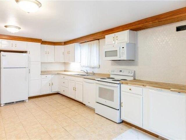 house with 3 bedroom, Providence RI ES104010365