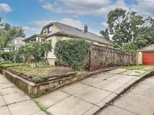 house with 3 bedroom, Providence RI ES104045484