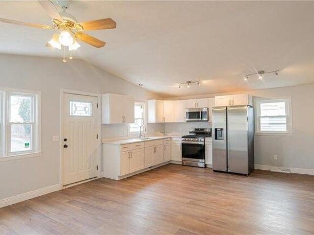house with 3 bedroom, Providence RI ES104078439