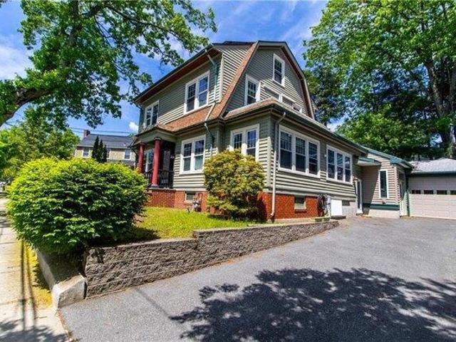 house with 3 bedroom, Providence RI ES104759542