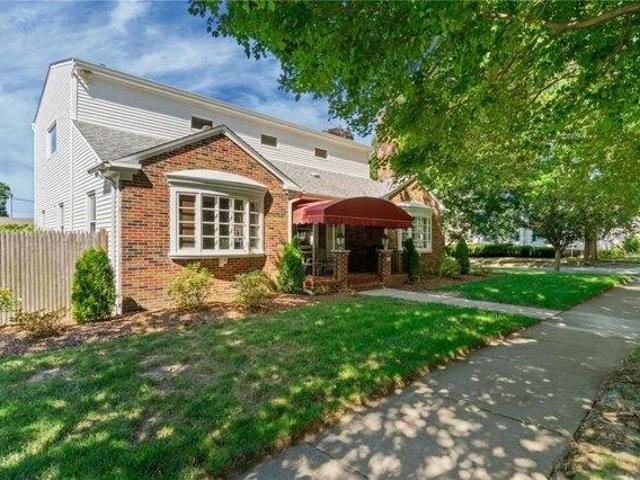 house with 3 bedroom, Providence RI ES104809768