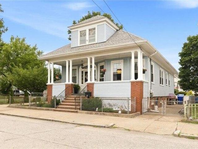 house with 3 bedroom, Providence RI ES104811254