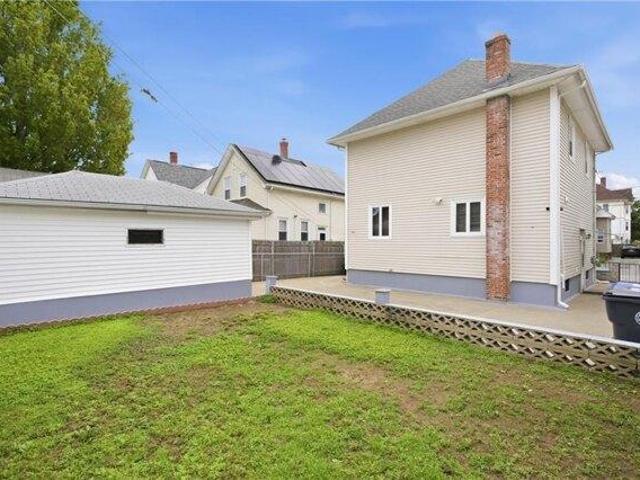 house with 3 bedroom, Providence RI ES105079813