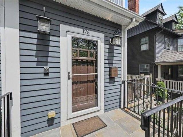 house with 3 bedroom, Providence RI ES105080887