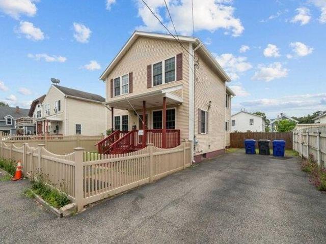 house with 3 bedroom, Providence RI ES105095626