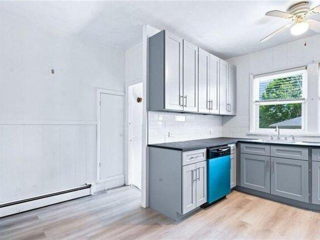 house with 3 bedroom, Providence RI ES105107896