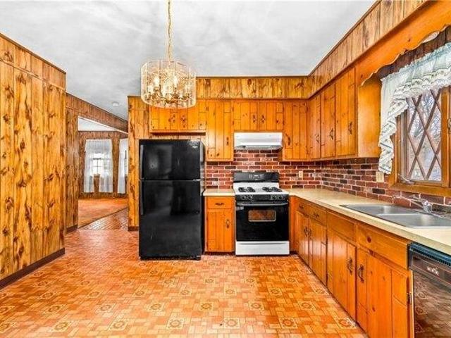house with 3 bedroom, Providence RI ES105108359