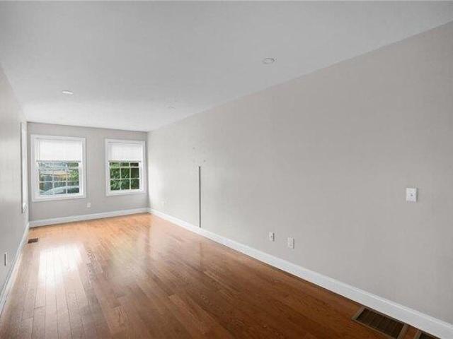 house with 3 bedroom, Providence RI ES105156771