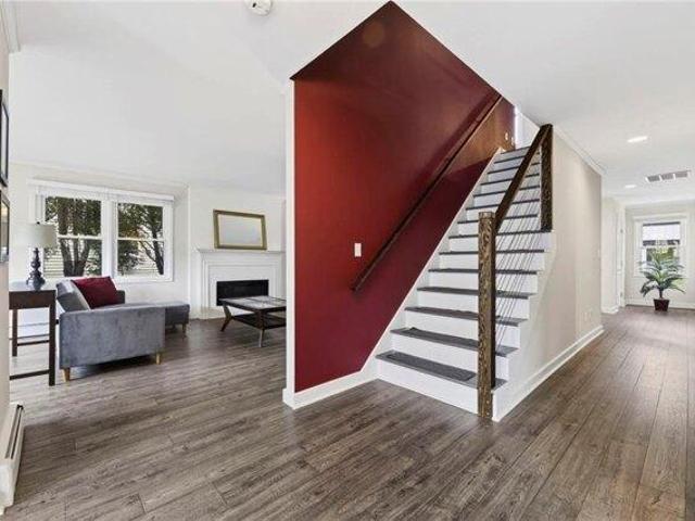 house with 3 bedroom, Providence RI ES105157941