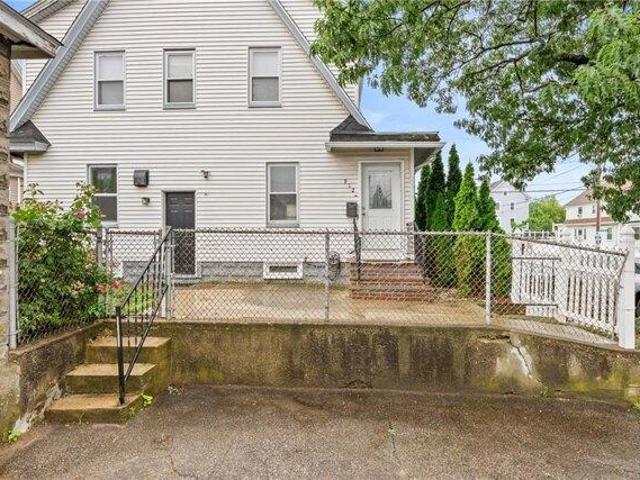 house with 3 bedroom, Providence RI ES105174793