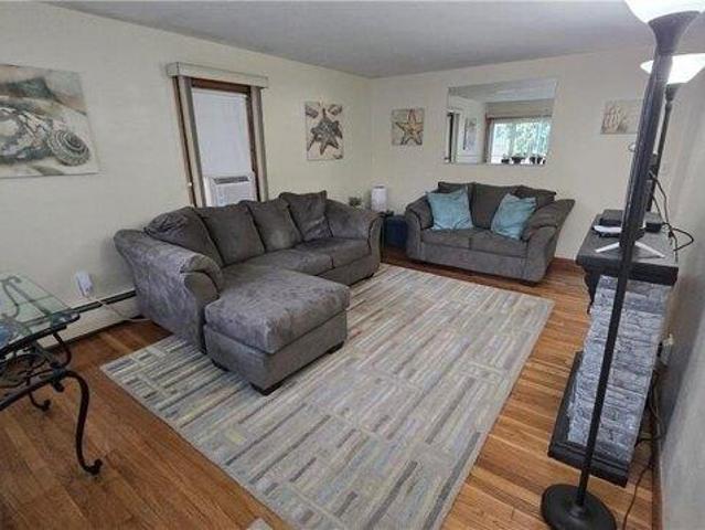 house with 3 bedroom, Providence RI ES105172600