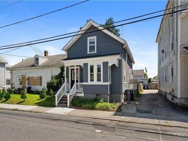 house with 3 bedroom, Providence RI ES105173907