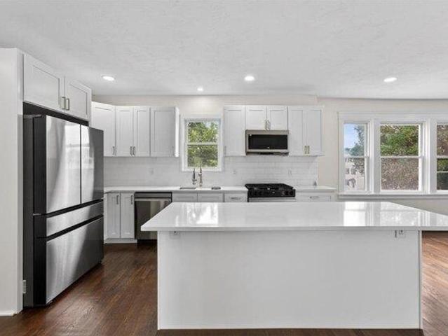 house with 3 bedroom, Providence RI ES105202830