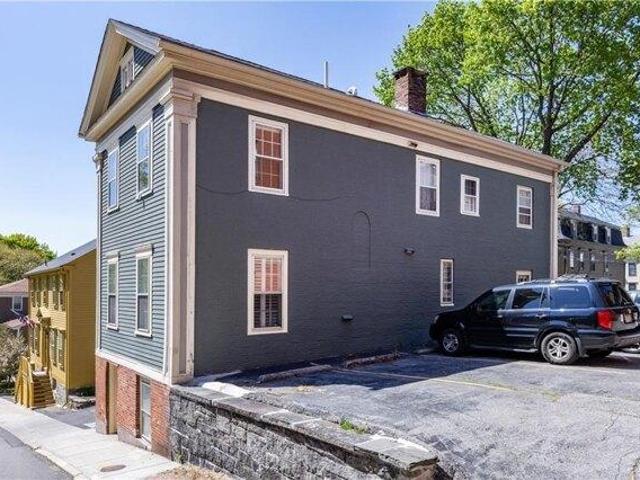 house with 3 bedroom, Providence RI ES102823310