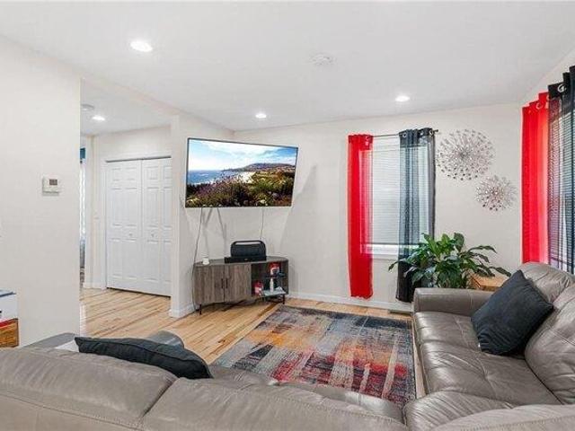 house with 3 bedroom, Providence RI ES103185355