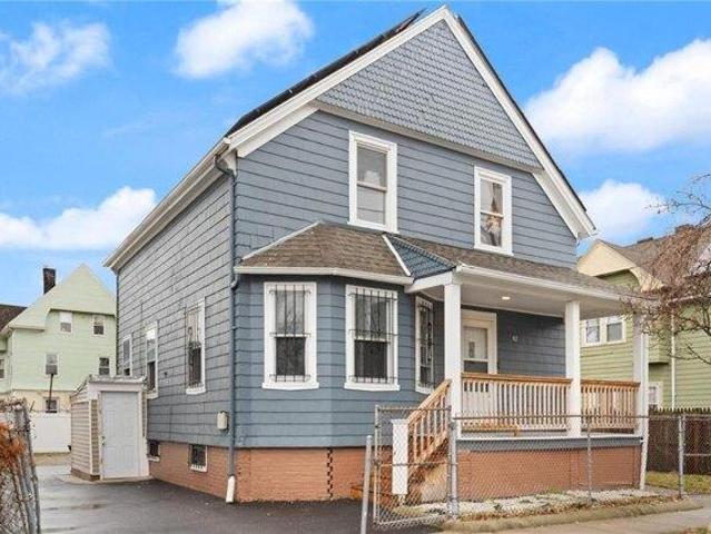 house with 3 bedroom, Providence RI ES103221361