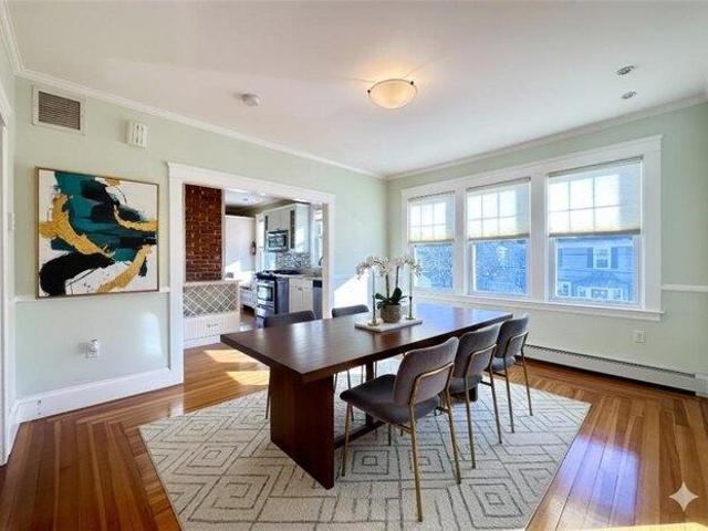 house with 3 bedroom, Providence RI ES103967628