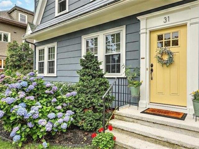 house with 3 bedroom, Providence RI ES103969993