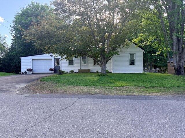 house with 3 bedroom, Presque Isle ME ES103434609