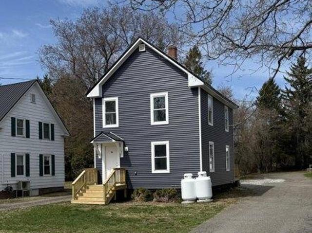 house with 3 bedroom, Presque Isle ME ES103069942