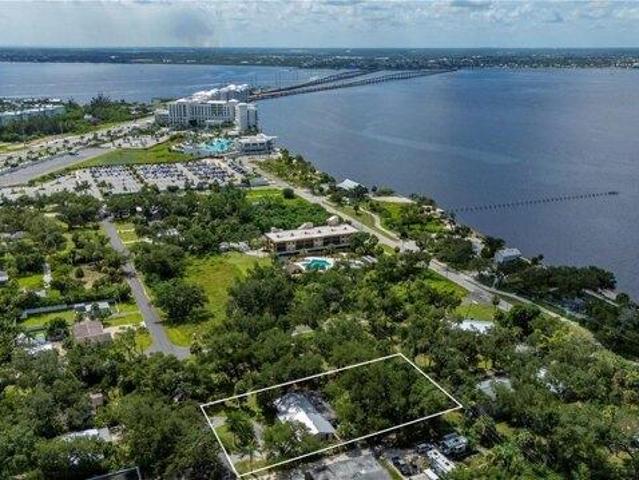 house with 3 bedroom, Punta Gorda FL DLS92892169