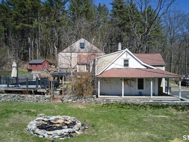 house with 3 bedroom, Putnam CT DLS103102420