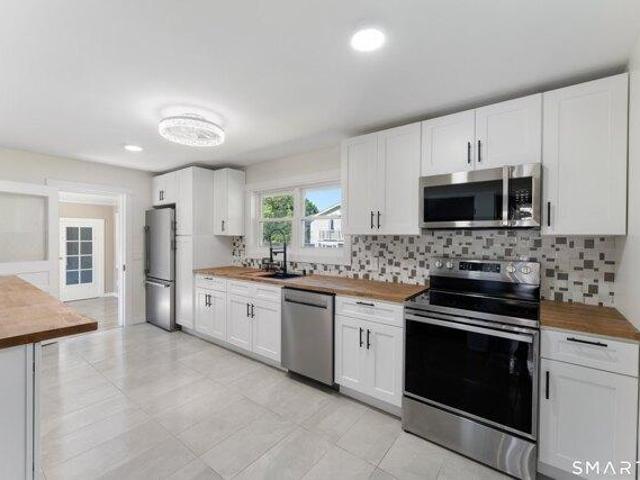 house with 3 bedroom, Putnam CT DS104078060