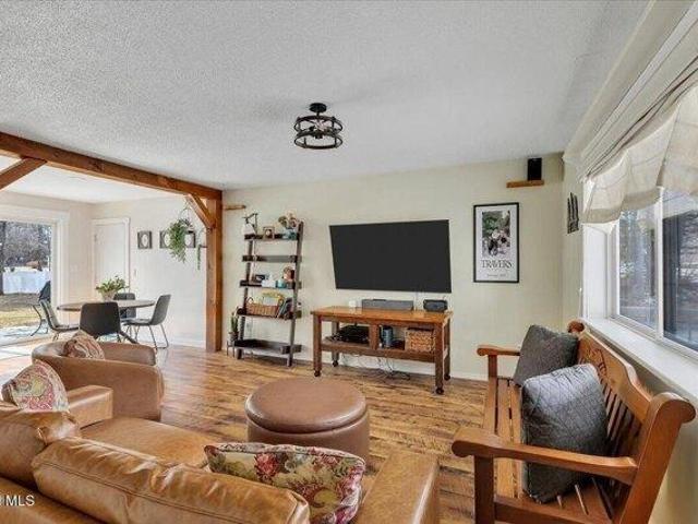 house with 3 bedroom, Queensbury NY ES104902956