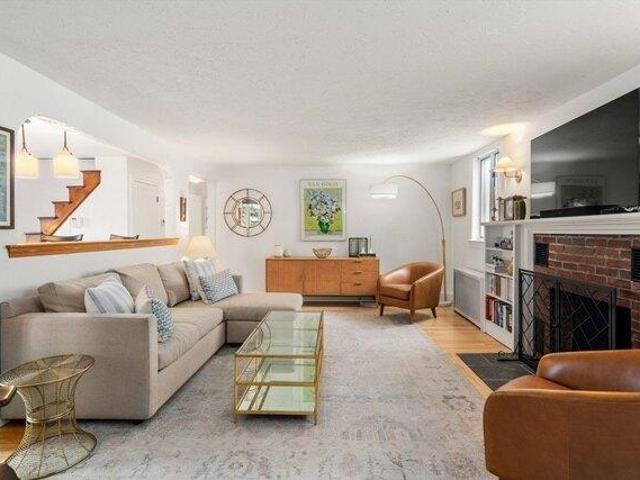house with 3 bedroom, Quincy MA DLS102477614