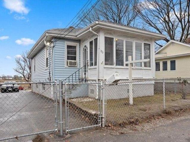 house with 3 bedroom, Quincy MA DS101706058