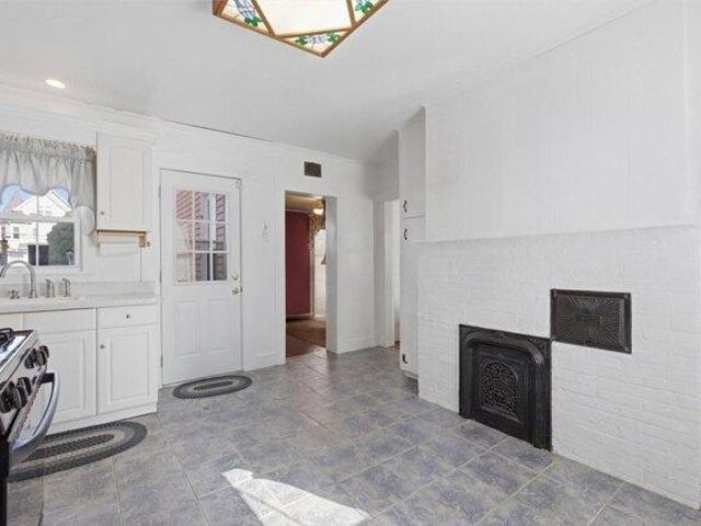 house with 3 bedroom, Quincy MA DS102442758