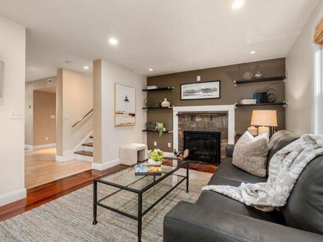 house with 3 bedroom, Quincy MA ES102960969