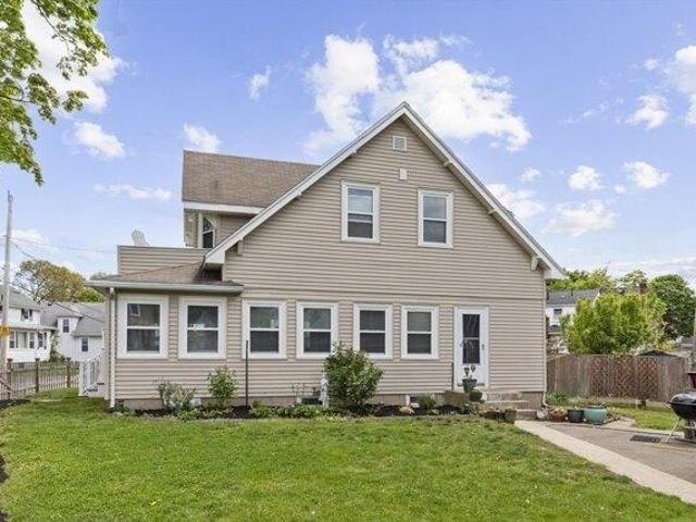house with 3 bedroom, Quincy MA ES103435214