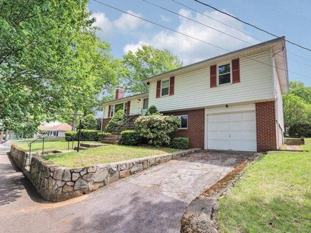 house with 3 bedroom, Quincy MA ES103221749