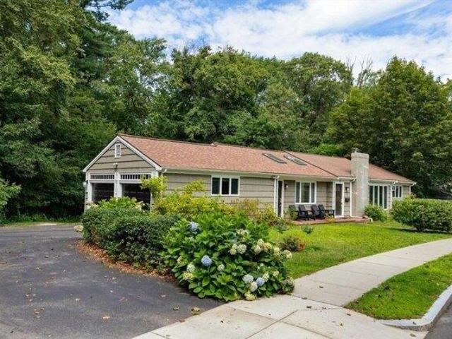 house with 3 bedroom, Quincy MA ES105403977