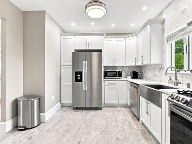 house with 3 bedroom, Quincy MA ES105060629