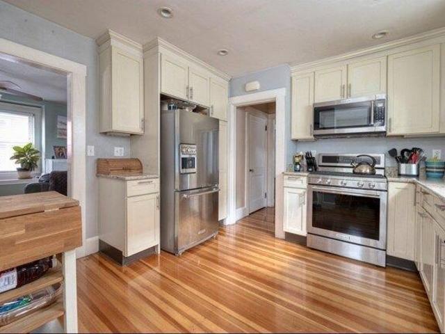 house with 3 bedroom, Quincy MA ES105082885
