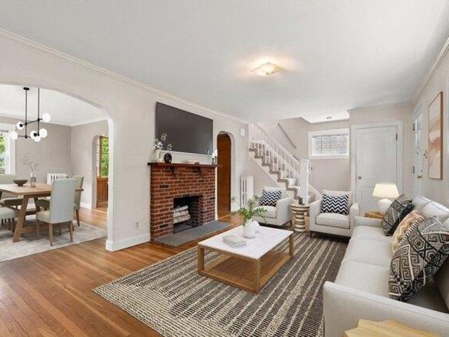 house with 3 bedroom, Quincy MA ES105158743