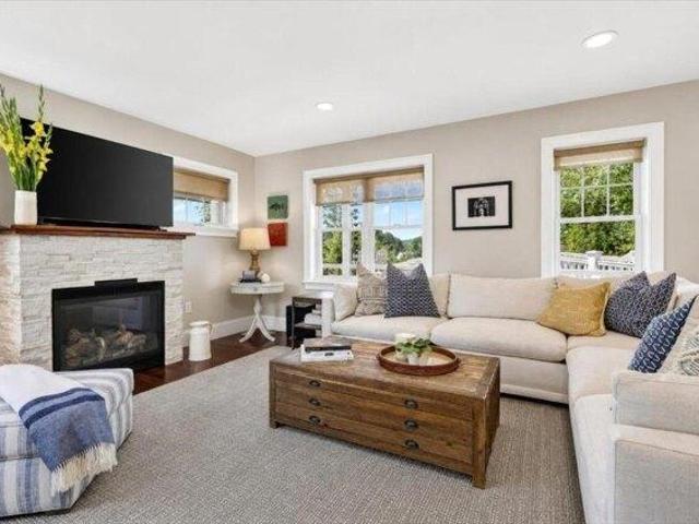 house with 3 bedroom, Quincy MA ES105232310