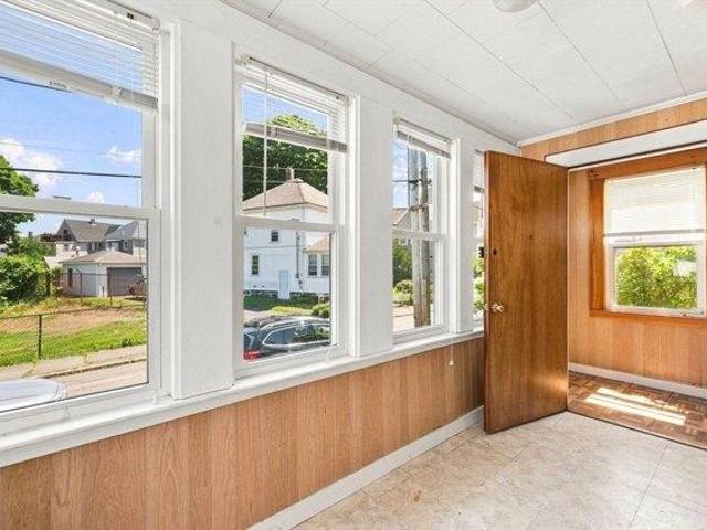 house with 3 bedroom, Quincy MA ES105352160