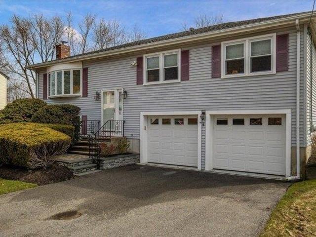 house with 3 bedroom, Randolph MA DS102283107