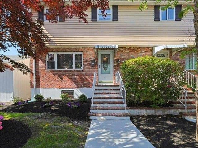 house with 3 bedroom, Randolph MA DS102959886