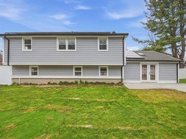 house with 3 bedroom, Randolph MA ES103070519