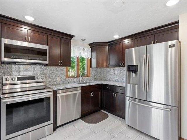 house with 3 bedroom, Randolph MA ES103663999