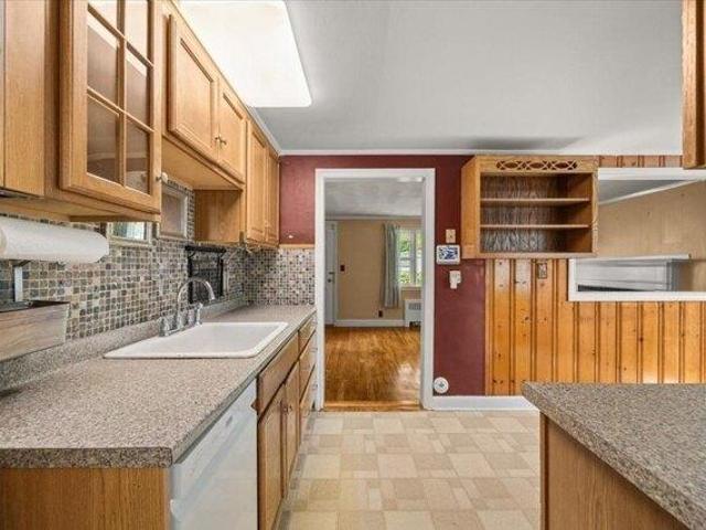 house with 3 bedroom, Randolph MA ES103667091