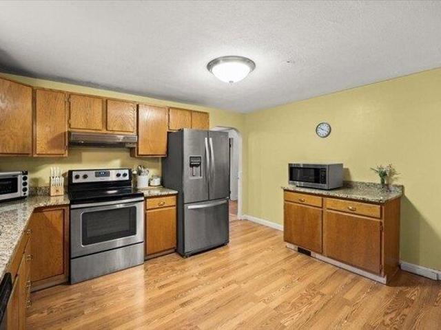 house with 3 bedroom, Randolph MA ES104757633