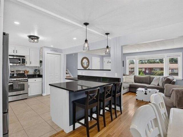 house with 3 bedroom, Randolph MA ES105059358