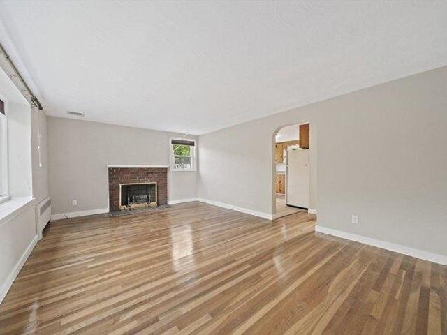 house with 3 bedroom, Randolph MA ES105106741