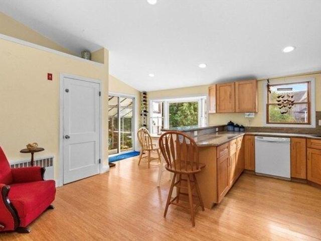 house with 3 bedroom, Randolph MA ES105107308